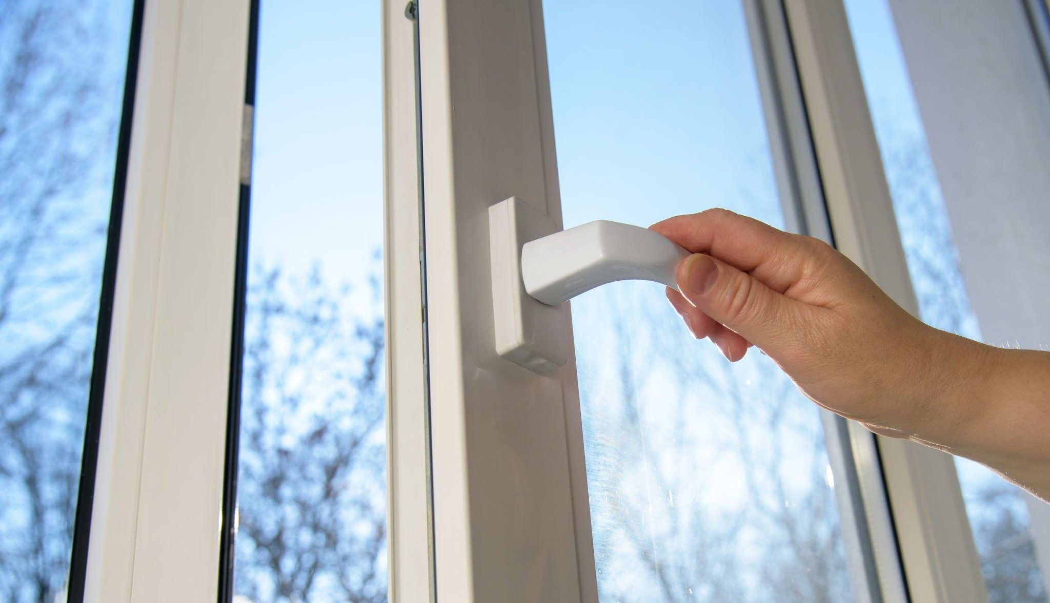 Does Opening Windows Reduce Dust - Learn From Expert